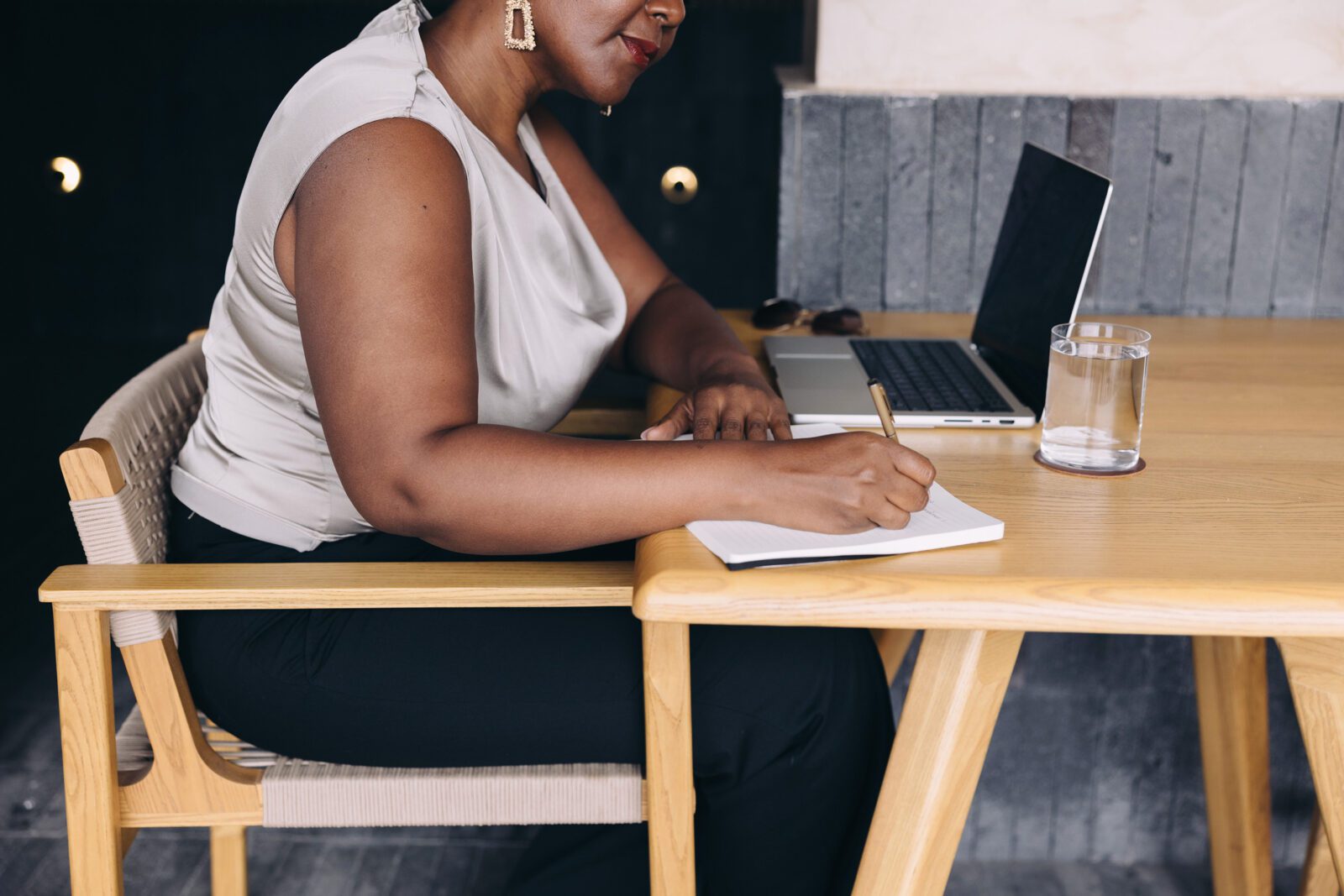 Why A Custom Employee Handbook Matters More Important Than You Think ...